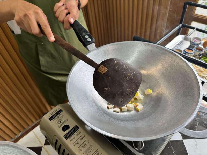 Bangkok Cooking Class : Traditional Thai dishes&Market Trip - Key Points