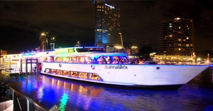 Bangkok: Cultural Gem's Walking Tour + 2-Hour Dinner Cruise - Practical Details and Tips