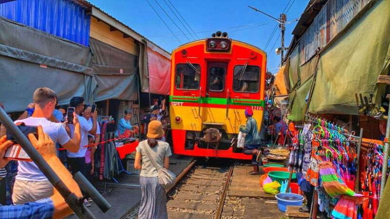 Bangkok: Damnoen Saduak and Mae Klong Train Markets - Key Points