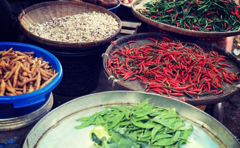 Bangkok : Damnoen Saduak & Train Market Car Excursion - Practical Details: What You Need to Know