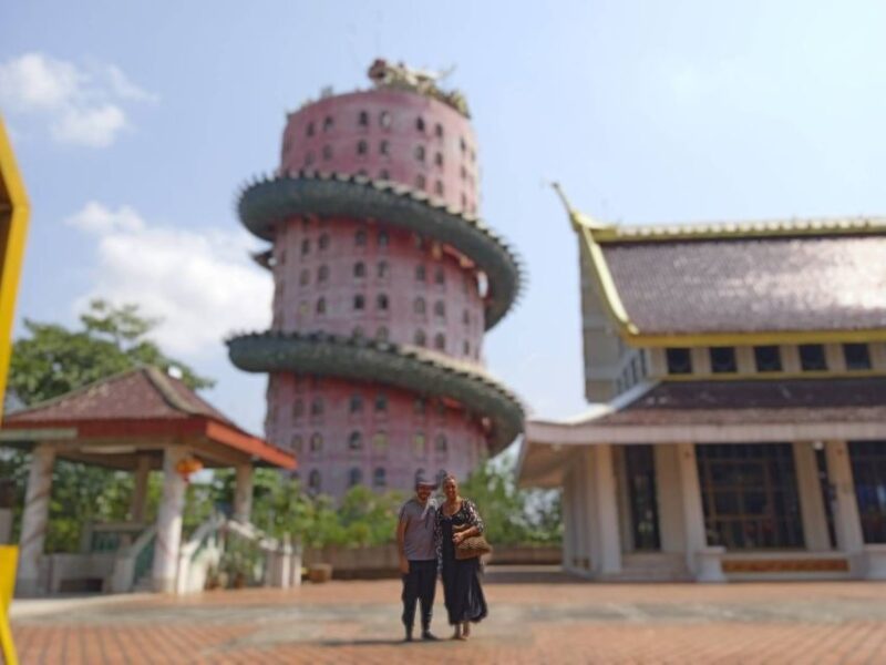 Bangkok: Dragon Temple, Roots Temple and Amphawa in spanish - An In-Depth Look at the Itinerary