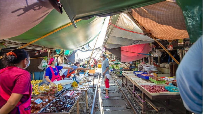 Bangkok: Floating Market, Phra Pathom Pagoda & Cafes Tour - Final Thoughts