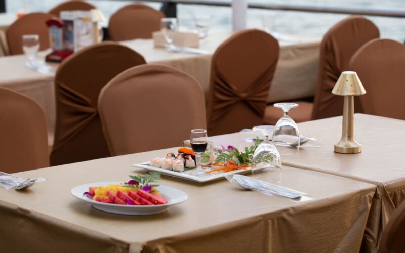 Bangkok: Grand Chao Phraya Dinner Cruise with Live Show - Key Points