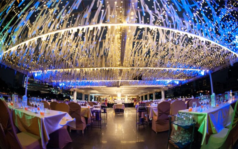 Bangkok: Grand Chao Phraya Dinner Cruise with Live Show - What to Expect on the Day