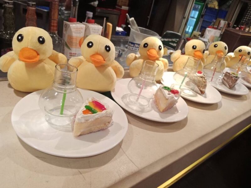 Bangkok: Grand Chao Phraya Dinner Cruise with Live Show - Authenticity and Reviews