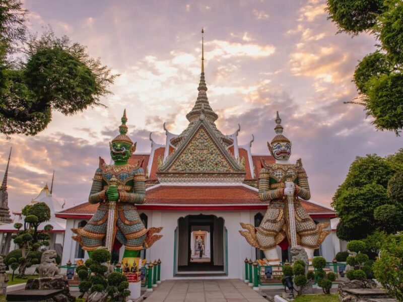 Bangkok: Grand Palace and Wat Arun Guided Walking Tour - The Transport Experience: Tuk-Tuk and Ferry