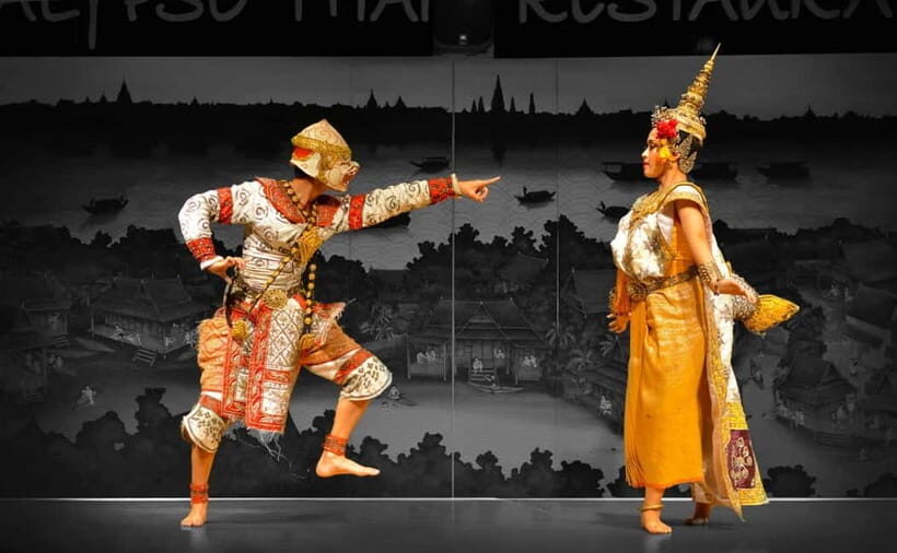 Bangkok: Grand Palace and Wat Pho Tour with Dinner & Show - Visiting the Grand Palace and Wat Phra Kaew