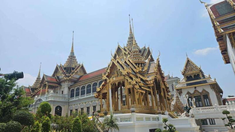 Bangkok: Grand Palace, Wat Pho & Long Tail Boat Tour - Wat Pho: The Reclining Buddha and Center of Thai Massage