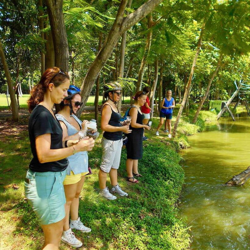 Bangkok: Green Oasis Guided Bike Tour with Boat Ride - What to Expect: The Day in Detail
