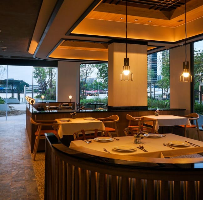 Bangkok: Jumbo Lobster Riverside Set Packages - Value for Money