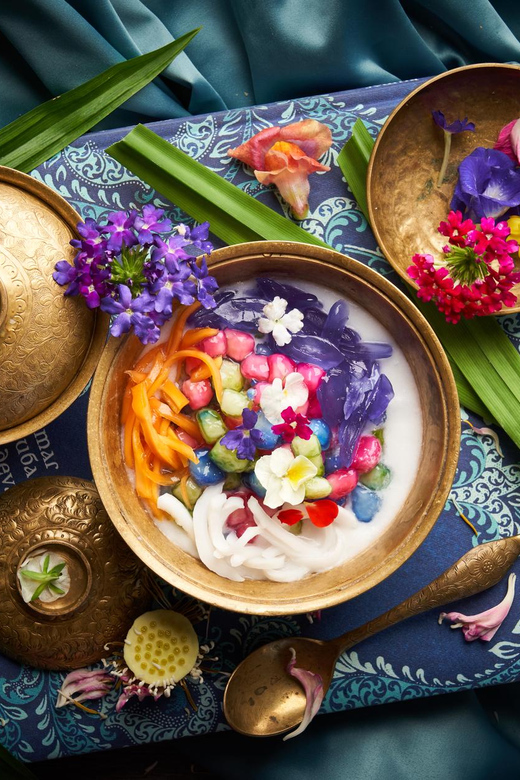 Bangkok: Khao Ekkamai Thai Cuisine - Practical Considerations