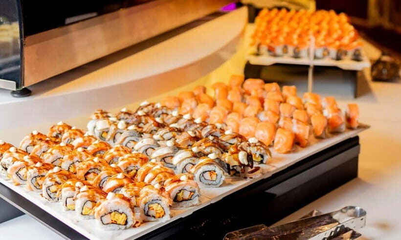 Bangkok: Luxury Dinner Cruise on Chao Phraya River - Key Points