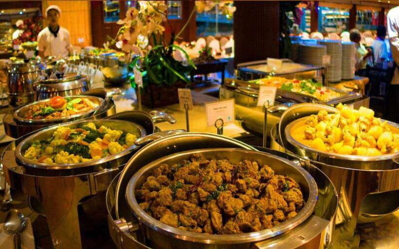 Bangkok: Luxury White Dinner Cruise with Live Entertainment - Accessibility and Practicalities