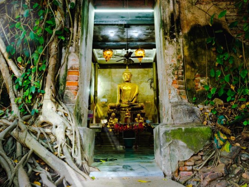 Bangkok: Maeklong Railway & Amphawa Floating Market Day Trip - Who Should Consider This Tour?