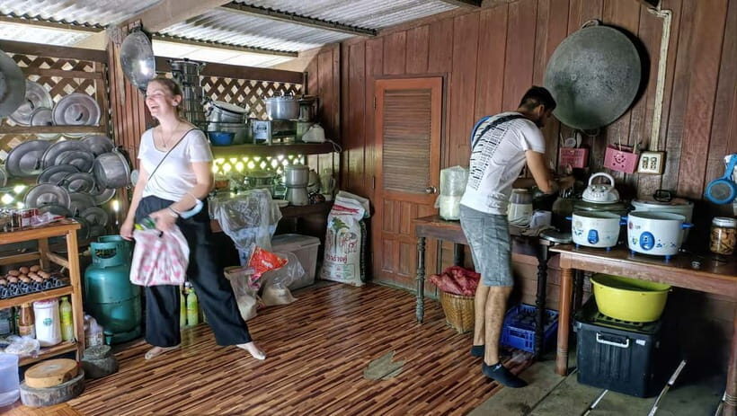 Bangkok: Maeklong Railway & Damnoen Saduak Floating Markets - Practical Details: What to Expect and How to Prepare