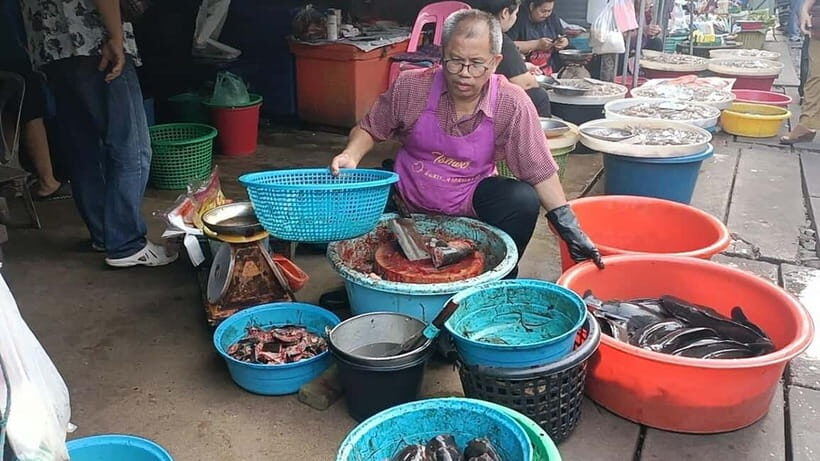 Bangkok: Maeklong Railway & Damnoen Saduak Floating Markets - Authenticity and Value: Why This Tour Is Worth It