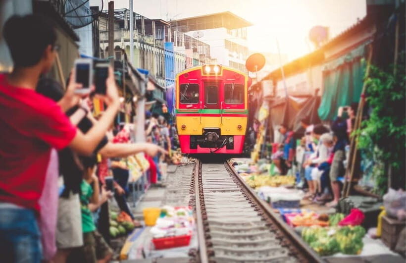 Bangkok: Maeklong Train Market and Floating Market Tour - The Itinerary: What to Expect on This Thai Adventure