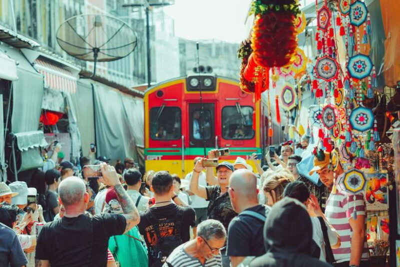 Bangkok: Maeklong Train Market & Floating Market Day Tour - The Experience in Practice