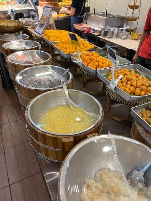 Bangkok Michelin Tastes & Viral Eats -BanthatThong Food Tour - A Deep Dive into the Bangkok Michelin Tastes & Viral Eats Tour