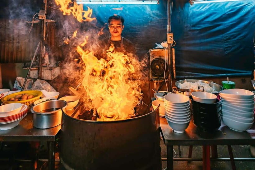 Bangkok: Midnight Food Tour by Tuk-Tuk - Authenticity and Cultural Highlights