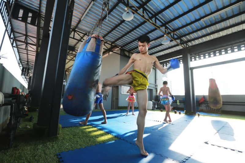 Bangkok: Muay Thai Boxing Class for Beginners - Key Points