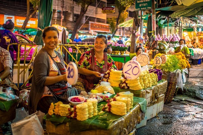 Bangkok: Night Bike Tour with Temples & Flower Market Visit - Value for Money