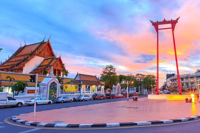 Bangkok Night Lights: Famous Landmarks by Tuk Tuk - Practical Considerations and Caveats