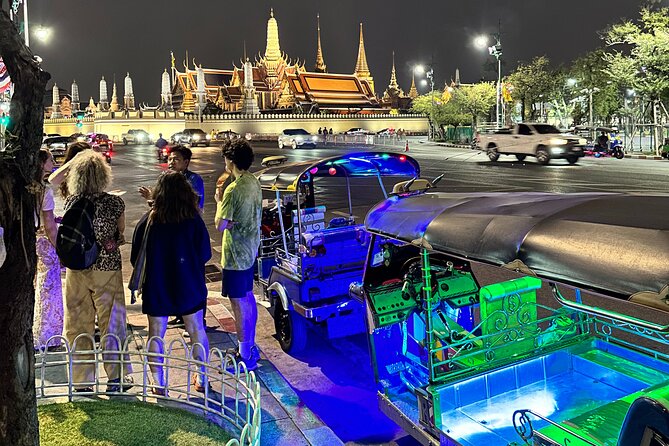 Bangkok Night Tour: Food, Temple & Tuk Tuk - What Does the Tour Include?