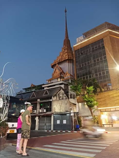 Bangkok Night Tuk Tuk: Private Tour of Markets & Landmarks - Authentic Experiences That Make This Tour Stand Out