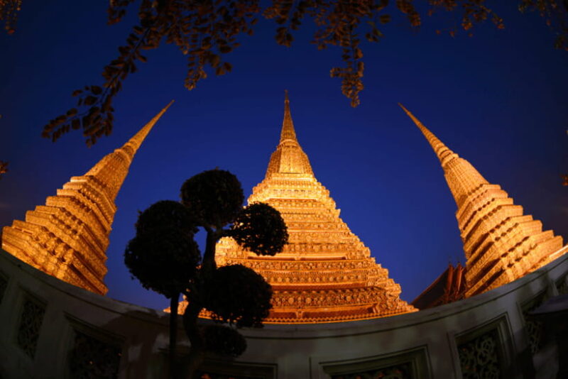 Bangkok Night Tuk Tuk: Private Tour of Markets & Landmarks - Detailed Breakdown of the Itinerary