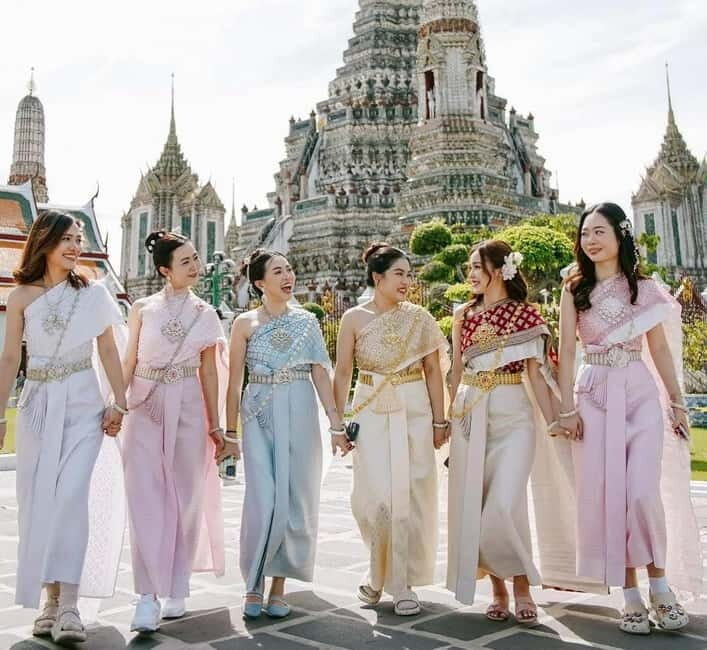 Bangkok: One Day Thai Costume Rental (Lady) - Key Points