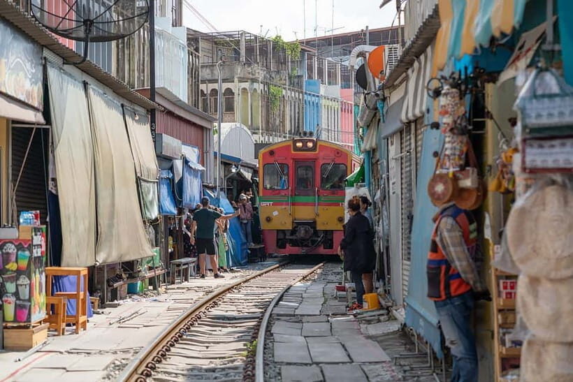 Bangkok: Premium Damnoen Saduak & Railway Market By Food Bus - Key Points