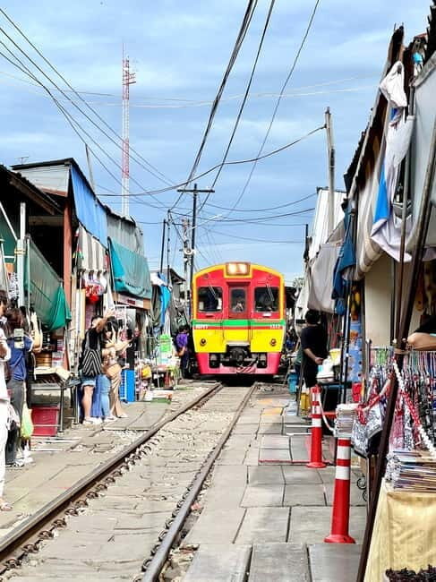 Bangkok: Private Railway & Floating Market with Paddle Boat - Discovering the Charm of Thailand’s Countryside