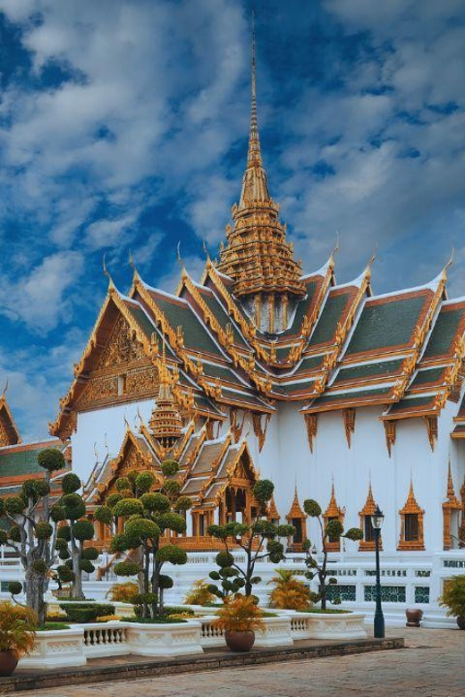 Bangkok: Private Tour Grand Palace, Wat Pho, and Wat Arun - Deep Dive into the Experience