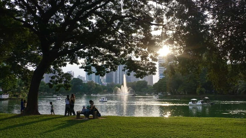 Bangkok: Private Tour with a Local Guide - Who Should Consider This Tour?