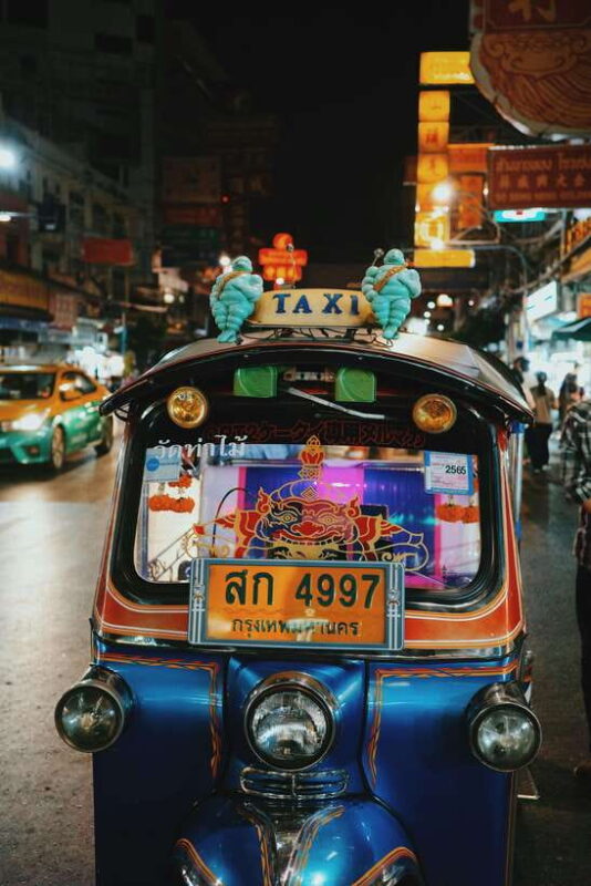 Bangkok: Private Tuk-Tuk Night Tour, River Boat & Eats - Key Points