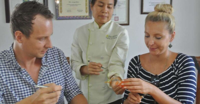 Bangkok: Professional Thai Fruit and Vegetable Carving Class - Value for Money