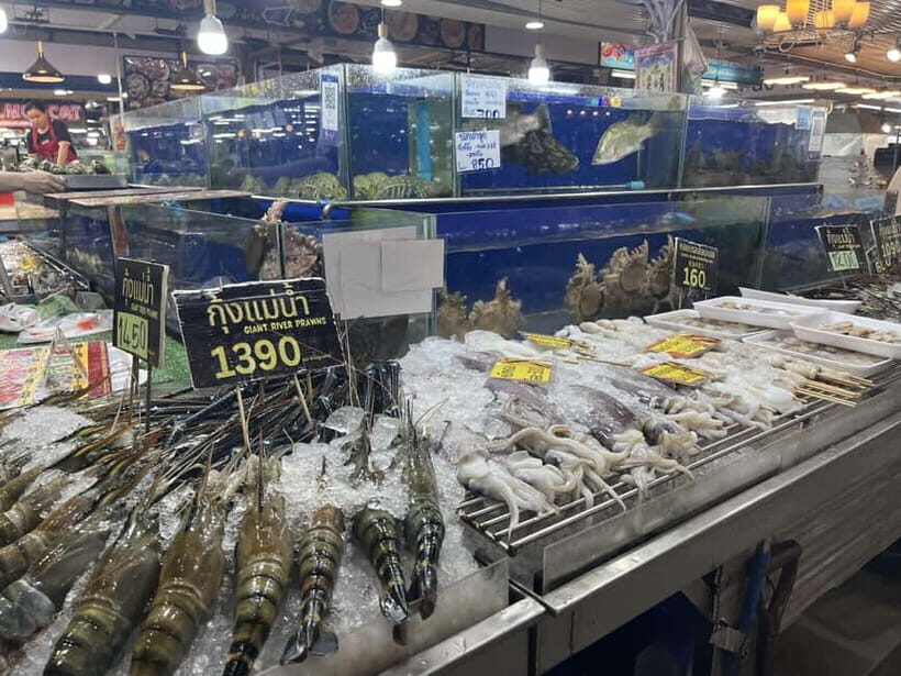 Bangkok: Red Lotus Pond & Thonburi Market - Who Will Love This Tour?