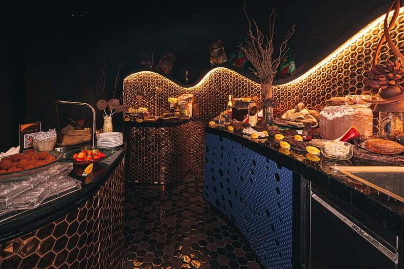 Bangkok: Red Sky 57th Floor COCOA XO Bar - Analyzing the Value