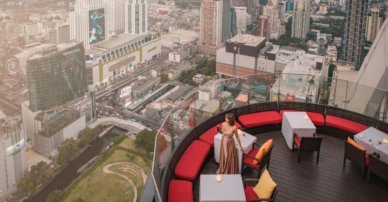 Bangkok: Red Sky Restaurant 55th Floor - Intro: An Upscale Dining Spot with a View