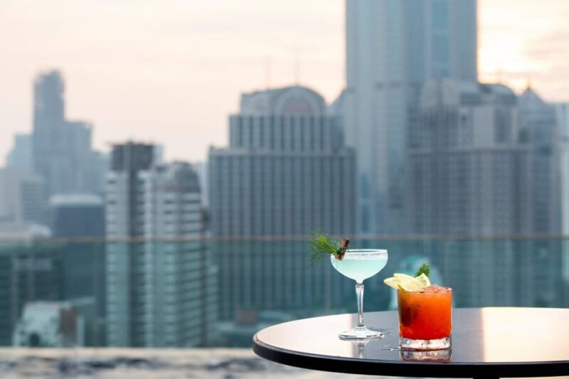 Bangkok: RedSquare Rooftop Bar at Novotel Sukhumvit 4 - Who Should Consider This Experience?