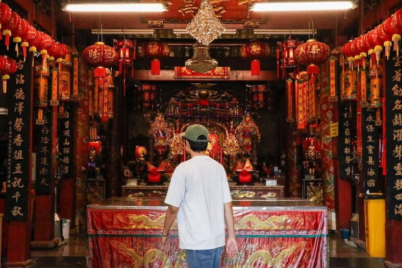 Bangkok: Sacred Temples & China Town Private Guided Tour - Key Points