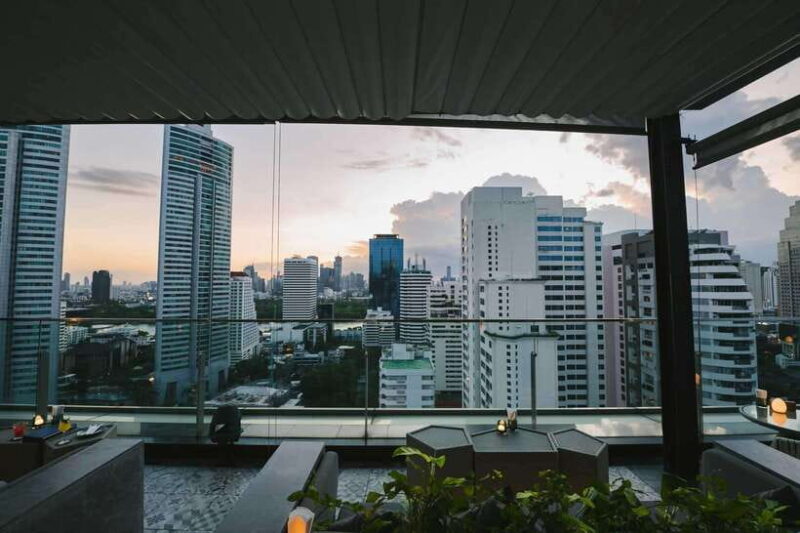 Bangkok: Sky on 20 Rooftop Bar With Free Flow Drinks - Authentic Feedback: What Travelers Say