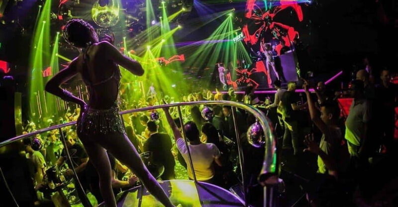 Bangkok: Soi Cowboy, Nana, Soi 11, Rooftops, Clubs & Go Go's - Spectacular Rooftop Views at Spectrum Lounge & Bar