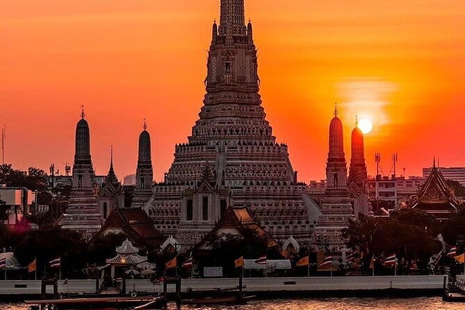 Bangkok : Sunset Food tour by Tuk Tuk boat with big Buddha view - Who Is This Tour Perfect For?