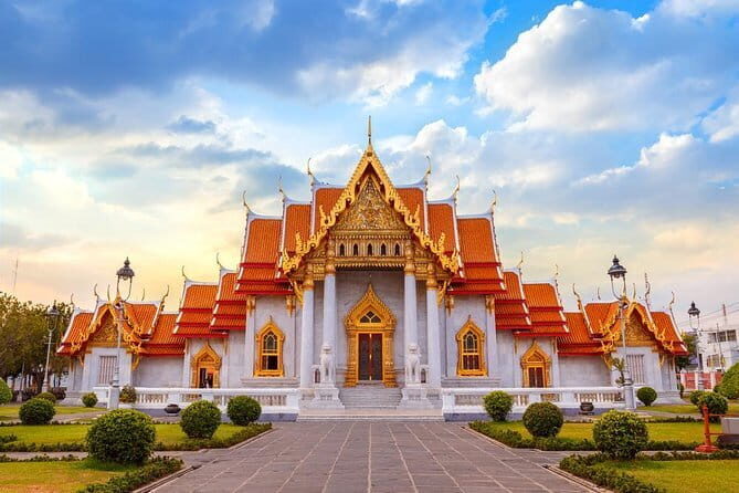 Bangkok Temples Tour Including Reclining Buddha at Wat Pho without Hotel Pick Up - Starting Point: Central Meeting Near BTS