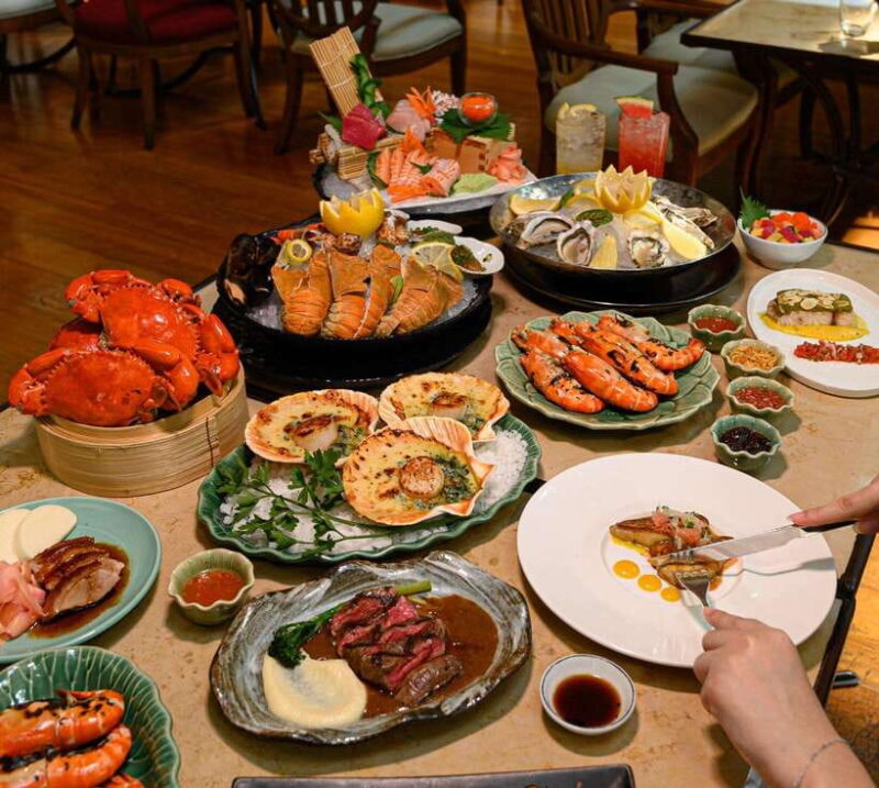 Bangkok: The Dining Room at Grand Hyatt Erawan F&B Packages - What to Expect During Your Meal