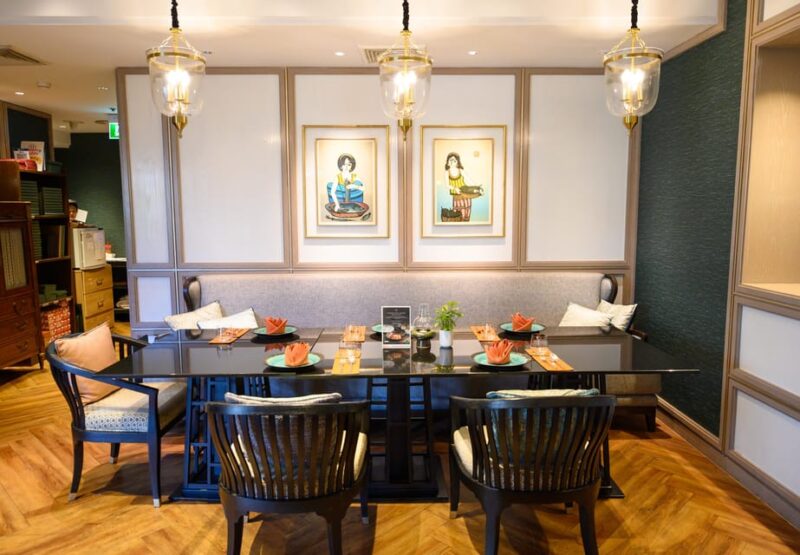 Bangkok: The House of Smooth Curry - The Athenee Hotel - A Deeper Look at The House of Smooth Curry Experience