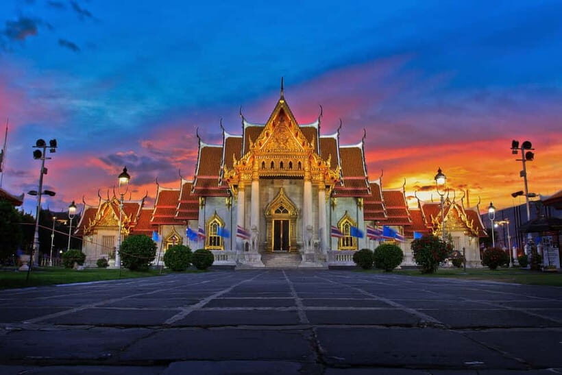 BANGKOK TOUR AT DUSK - A Balanced View: Pros and Cons