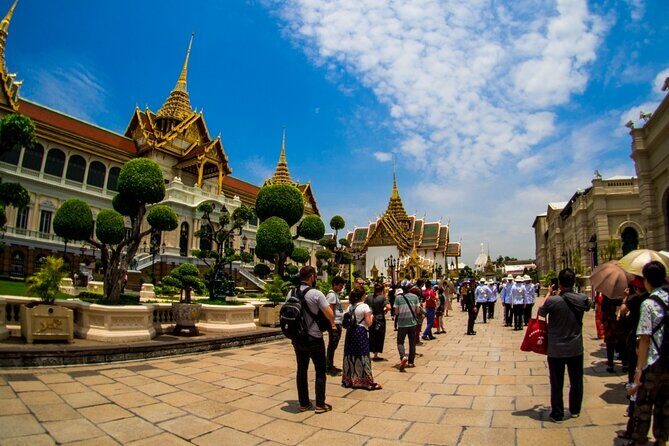 Bangkok Tour : Famous Bangkok Temples and sightseeing canal by Longtail Boat - Who Will Love This Tour?